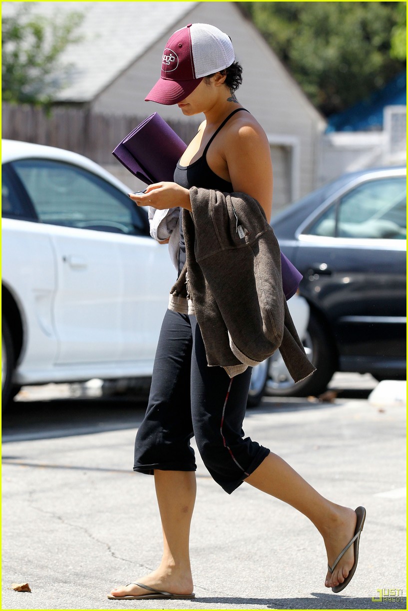 Photo: vanessa hudgens workout wednesday 04 | Photo 2575301 | Just Jared