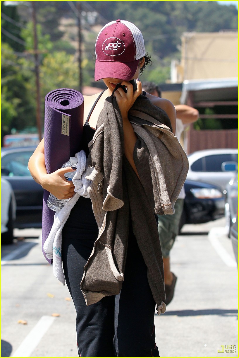 Vanessa Hudgens: Workout Wednesday!: Photo 2575304 | Vanessa Hudgens ...