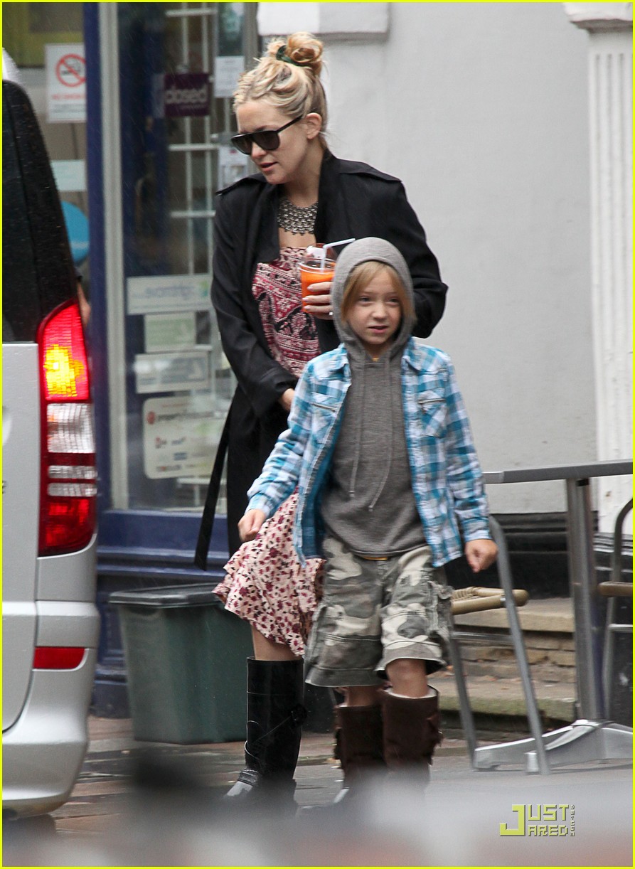 Photo: kate hudson london lunch with ryder 01 | Photo 2573817 | Just ...