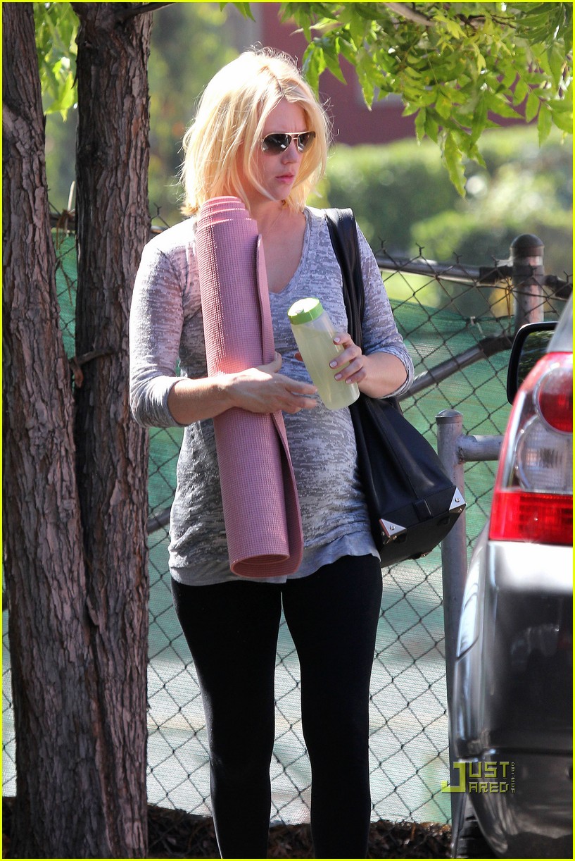 John Slattery: January Jones is a Sweetheart!: Photo 2572636 | January ...