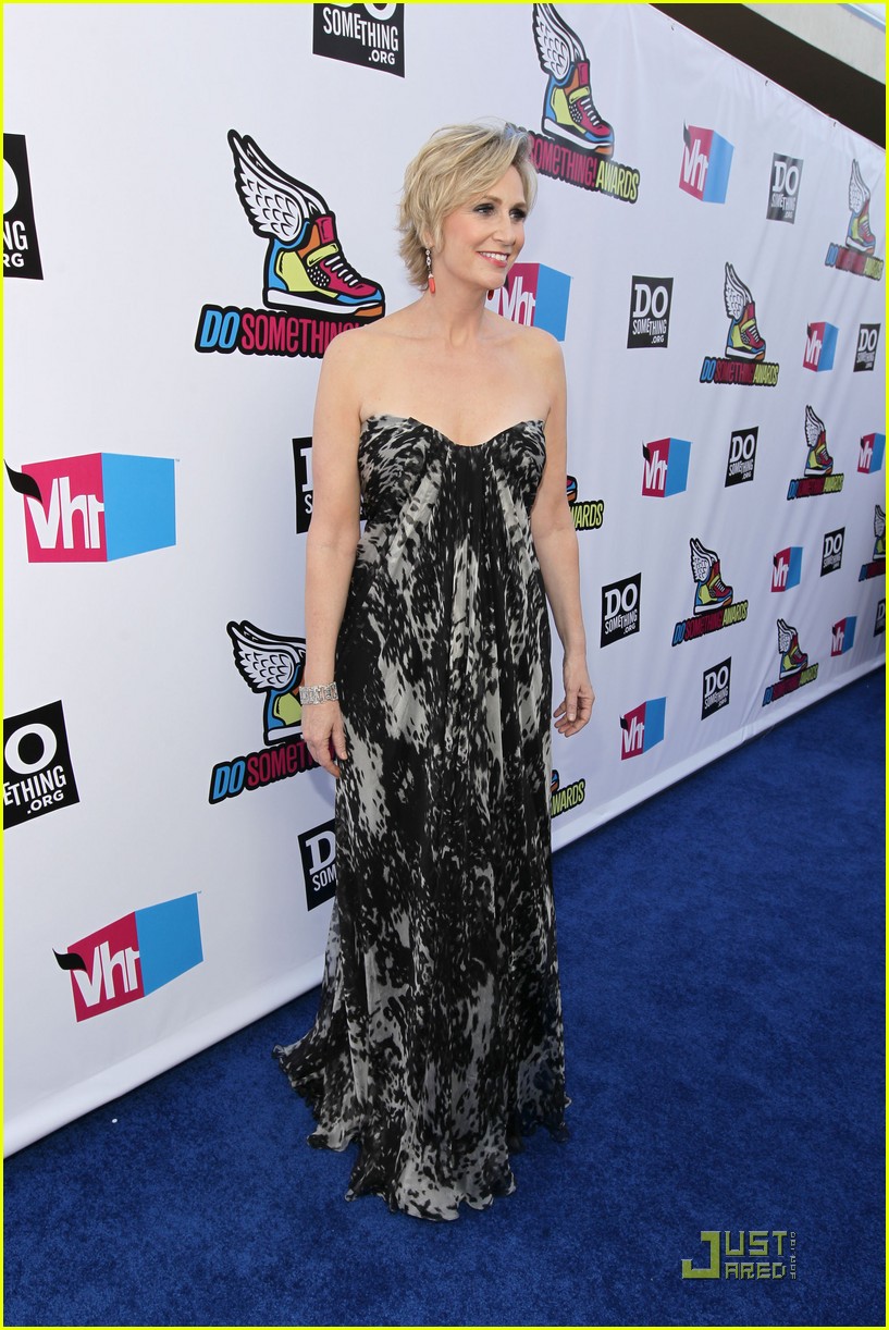 Jane Lynch: Glee Sing-A-Long with the Family!: Photo 2570851 | Jane ...