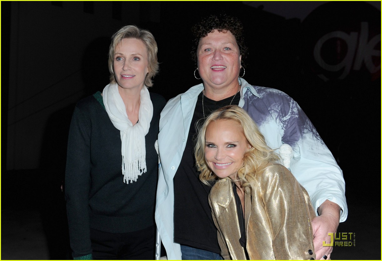 Jane Lynch: Glee Sing-A-Long with the Family!: Photo 2570856 | Jane ...