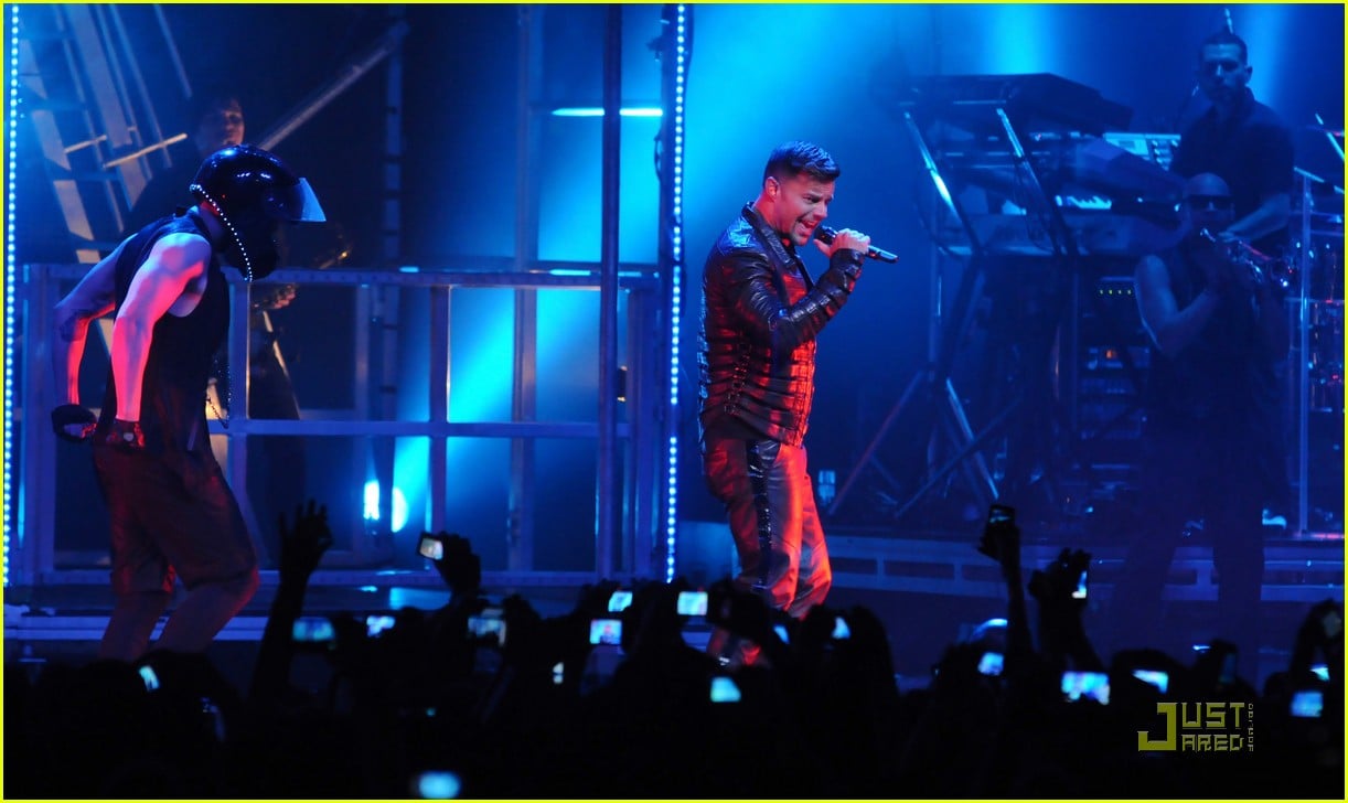 Photo: ricky martin brazil concert 11 | Photo 2574155 | Just Jared
