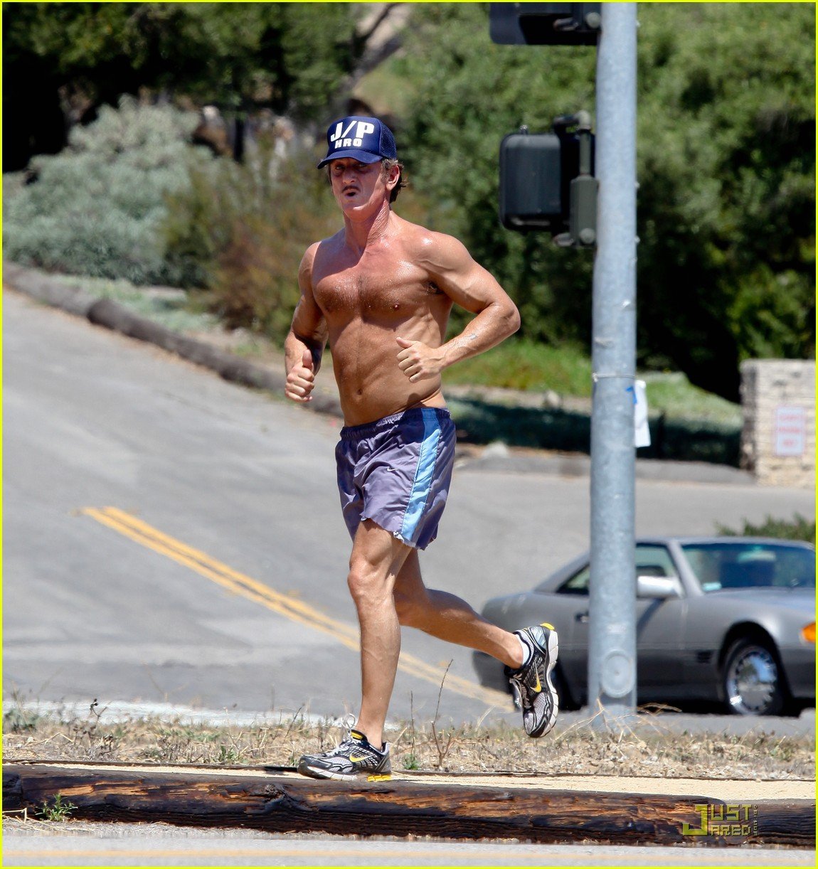 Sean Penn: Shirtless Jogging with Shannon Costello!: Photo 2574296 ...