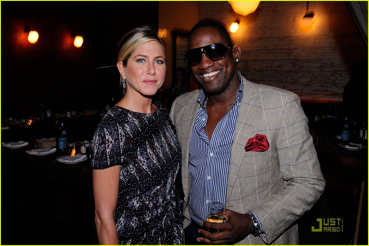 Jennifer Aniston: Artists for Haiti Dinner with Susan Sarandon!: Photo ...