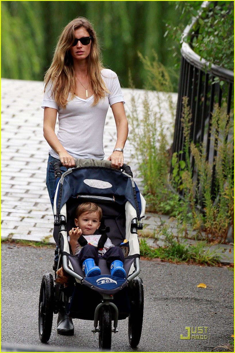 Gisele Bundchen & Benjamin Check Out Boston's Riverfront: Photo 2583547 ...