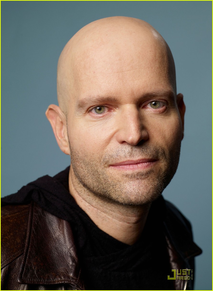 Gerard Butler: 'Machine Gun Preacher' Portraits at TIFF: Photo 2578166 ...