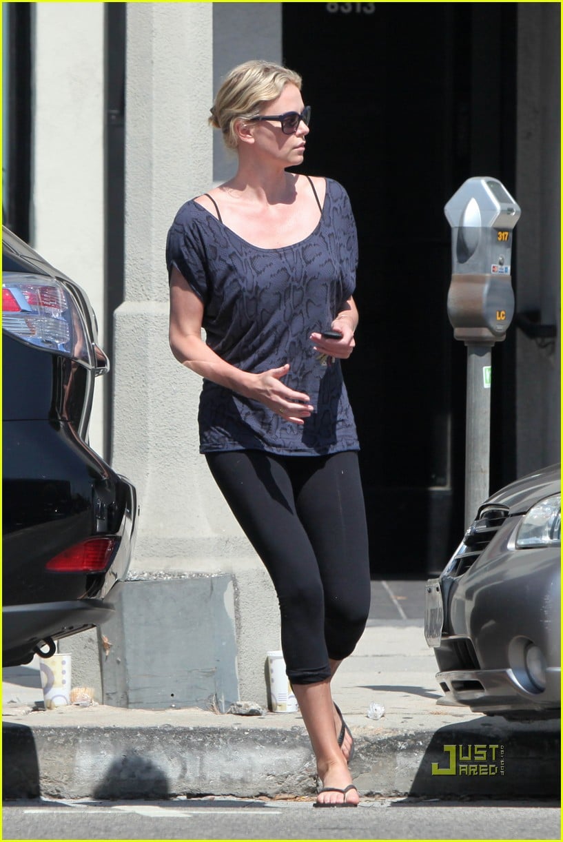 Charlize Theron: Mani-Pedi Day: Photo 2584740 | Charlize Theron ...