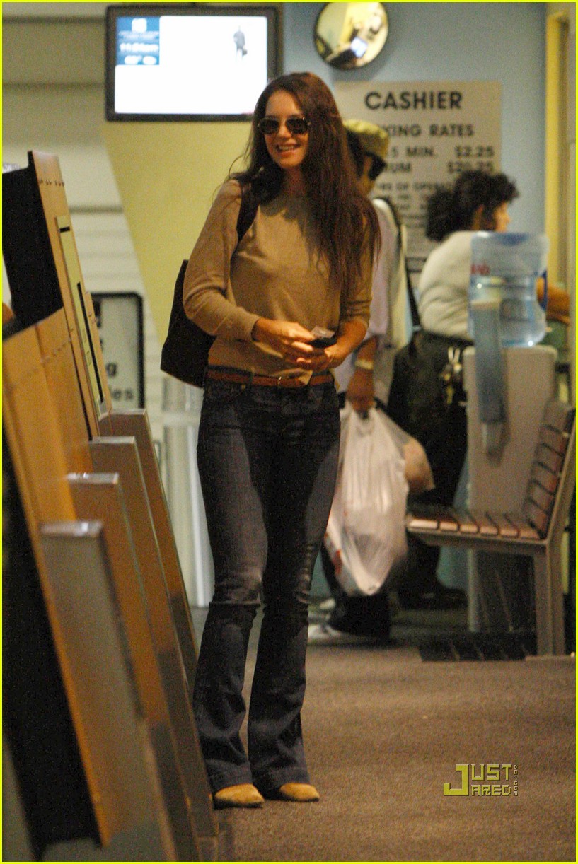 Katie Holmes: Doctor's Office Visit: Photo 2584264 | Katie Holmes ...