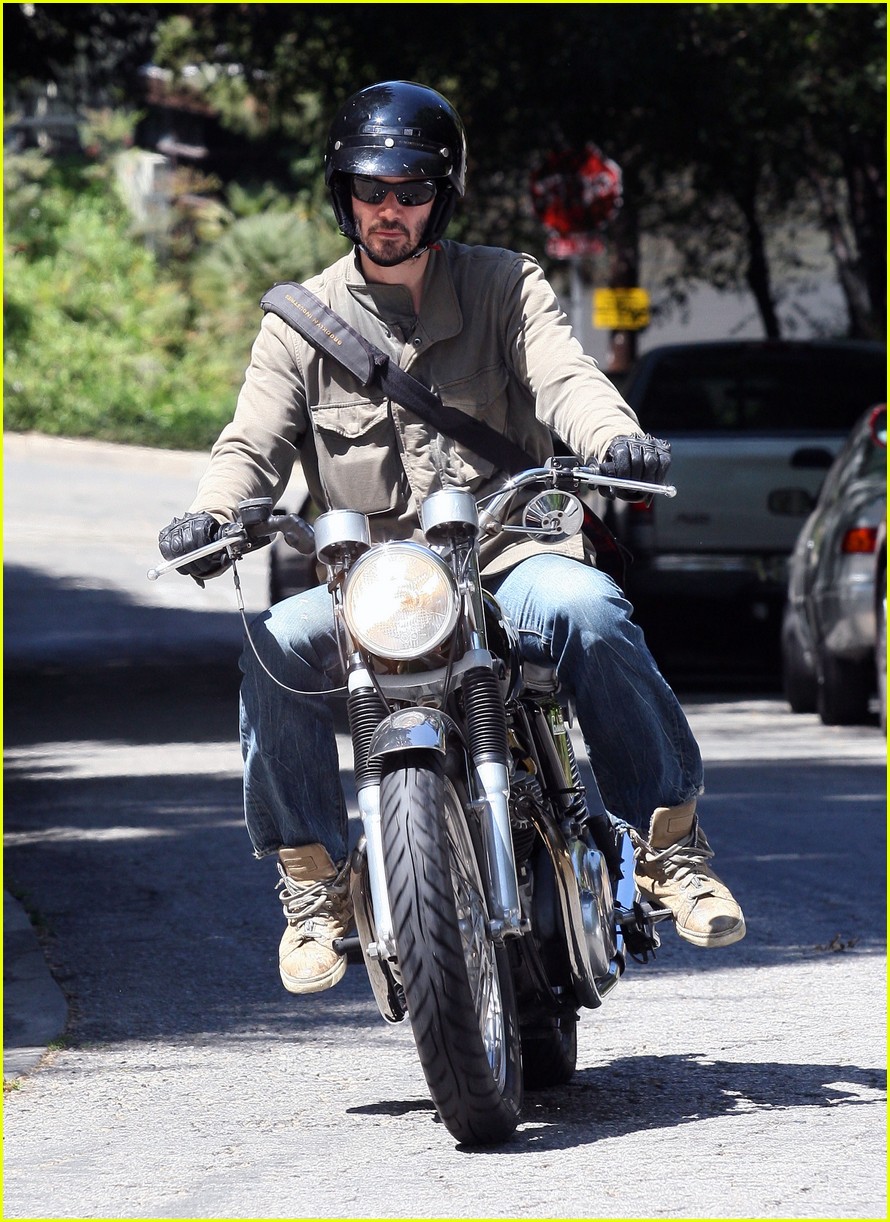 Keanu Reeves: Motorcycle Birthday Boy!: Photo 2576097 | Keanu Reeves ...