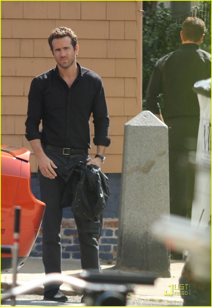 Ryan Reynolds Gets 'R.I.P.D.' With Kevin Bacon!: Photo 2579648 | Kevin ...