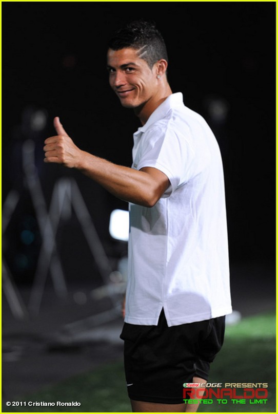 Cristiano Ronaldo: 'Castrol Edge' Sneak Peek!: Photo 2576890 ...