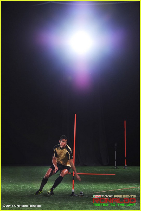 Cristiano Ronaldo: 'Castrol Edge' Sneak Peek!: Photo 2576891 ...