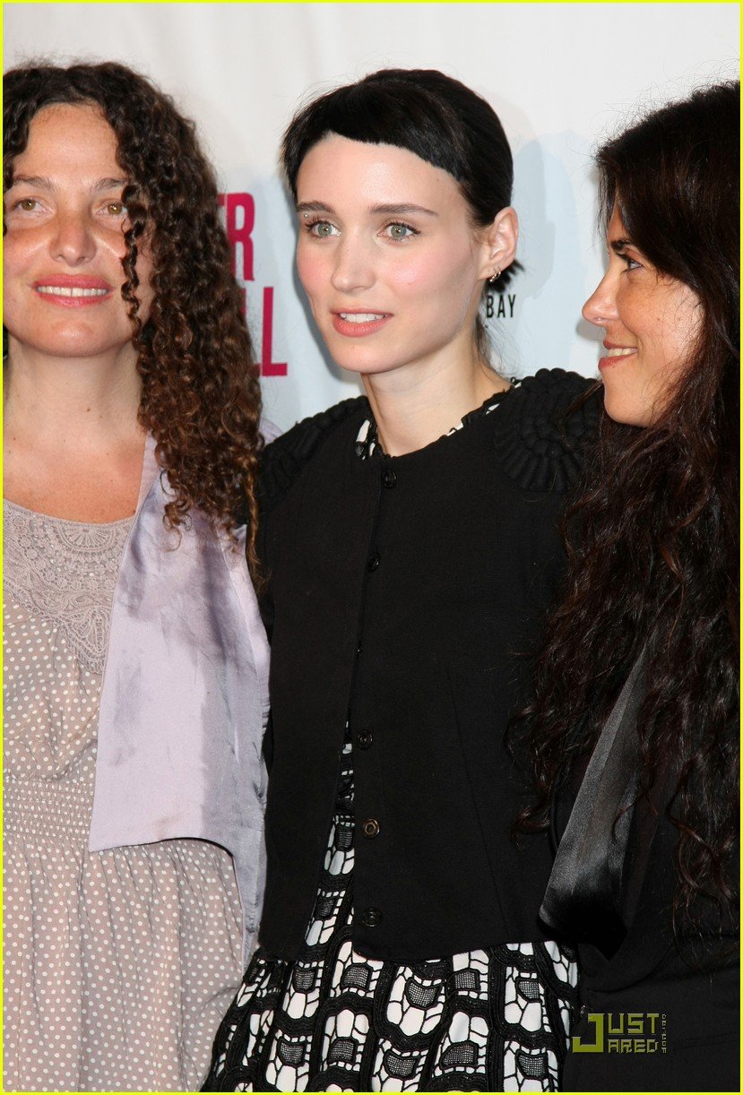Rooney Mara: 'Tanner Hall' Premiere!: Photo 2577479 | Kate Mara, Rooney ...