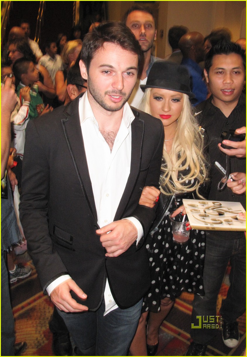 Christina Aguilera & Matthew Rutler: Boxing Match in Vegas!: Photo ...