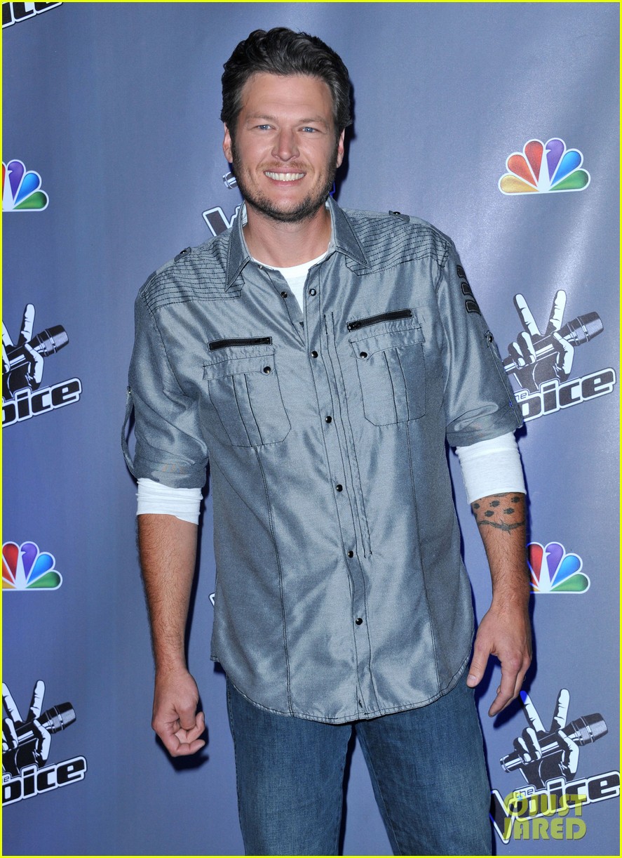 Christina Aguilera: 'The Voice' Season Two Press Junket!: Photo 2594773 ...