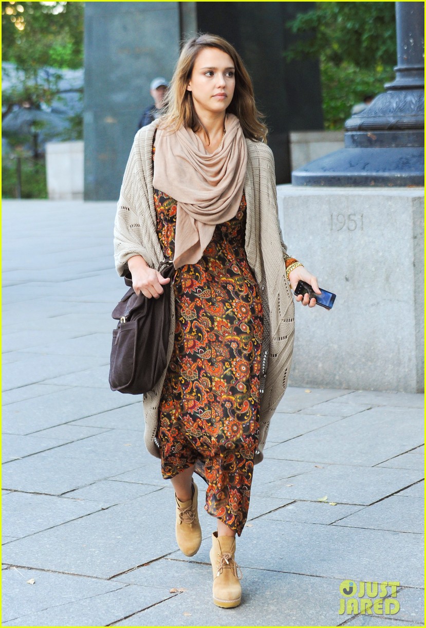 Photo: jessica alba central park with the family 22 | Photo 2592632 ...