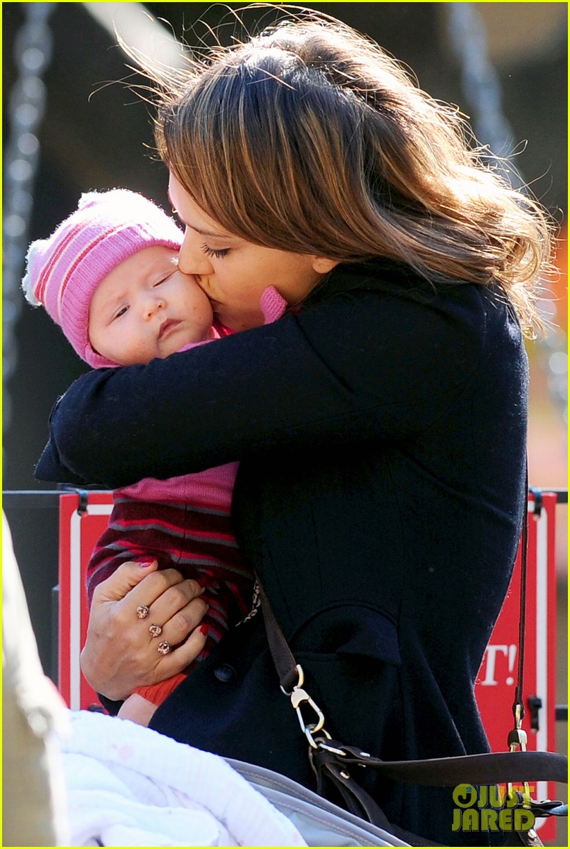 Jessica Alba: Park Playdate With Haven & Honor!: Photo 2594278 | Cash ...