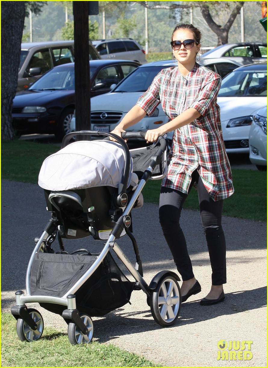 Photo: jessica alba birthday party 18 | Photo 2590639 | Just Jared ...