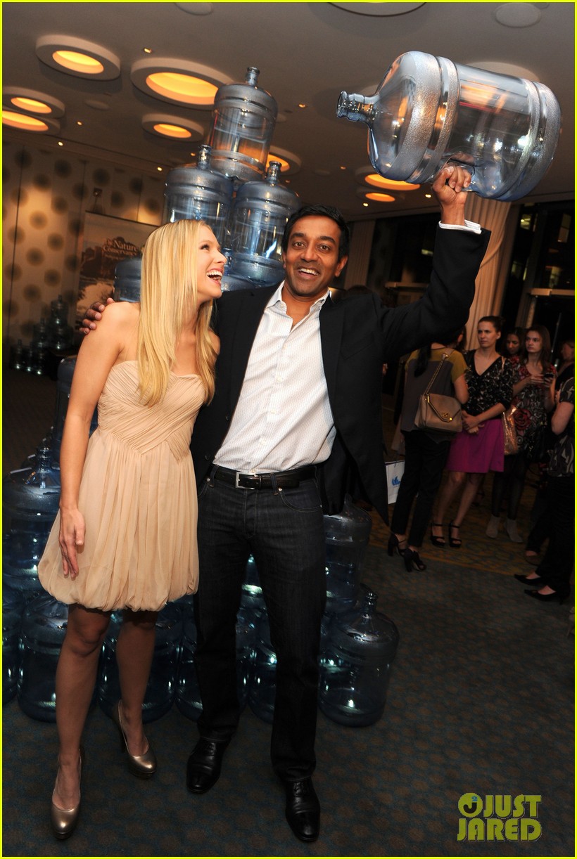 Kristen Bell: Neutrogena Naturals Celebrates Water Conservation: Photo ...