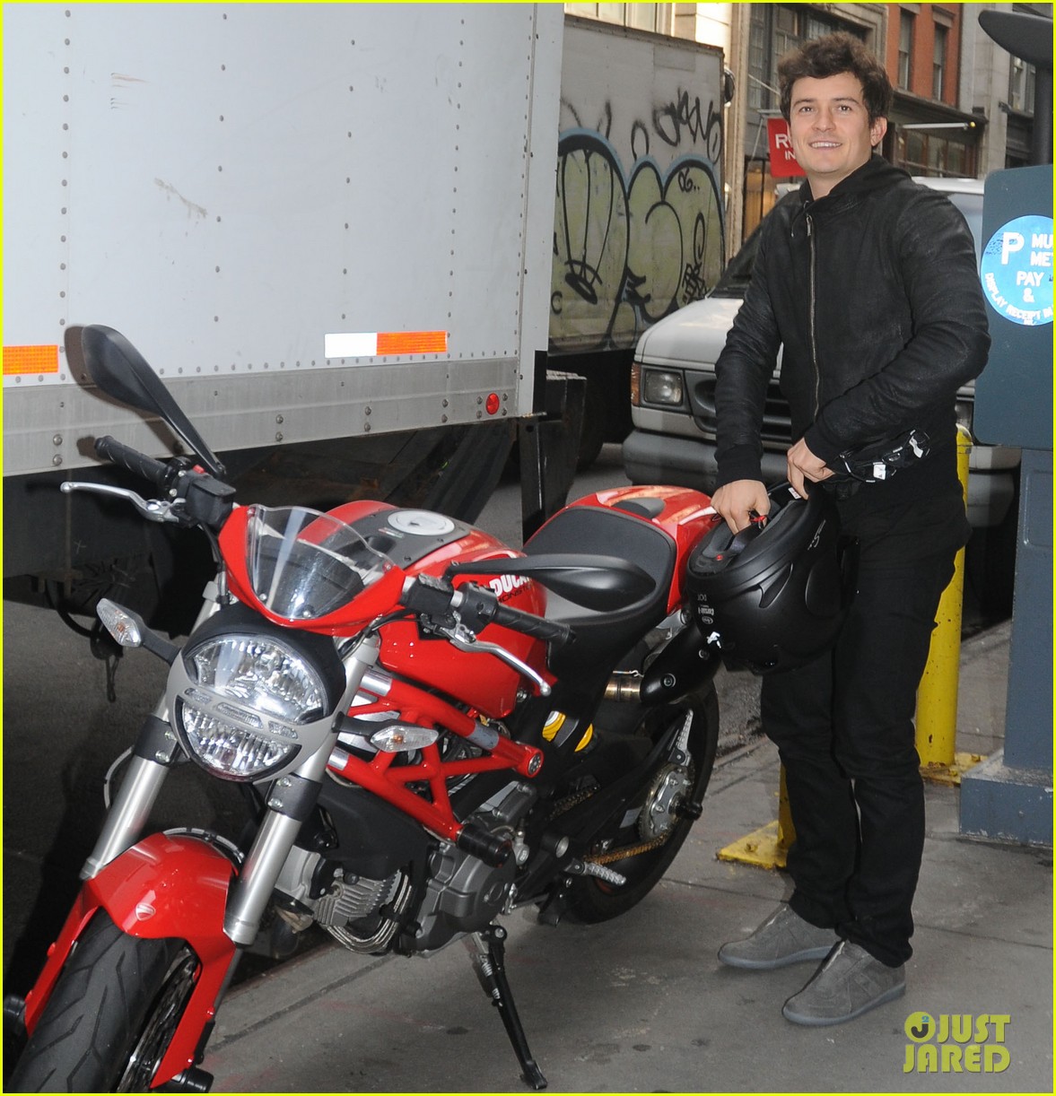 Orlando Bloom: My Family Is Like The Three Musketeers!: Photo 2593880 ...