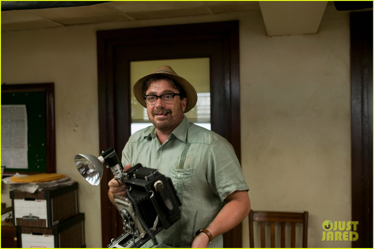 Johnny Depp: Shirtless in New 'Rum Diary' Poster!: Photo 2589860 ...