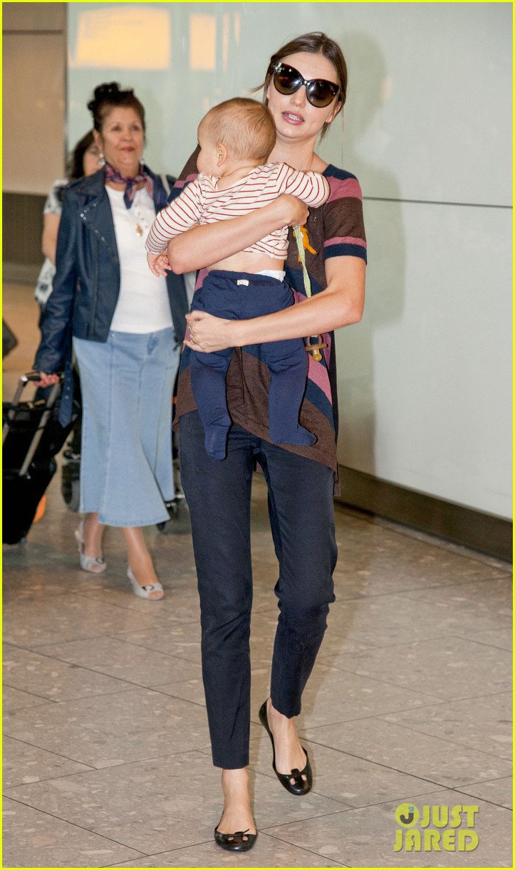Miranda Kerr & Flynn: Heathrow Arrival: Photo 2586967 | Celebrity ...