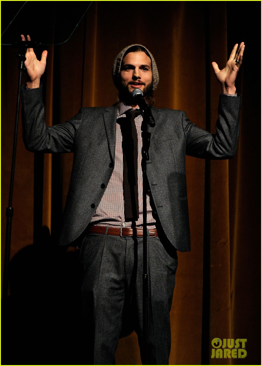 Ashton Kutcher: GQ's Gentlemen's Ball 2011!: Photo 2594071 | Ashton ...