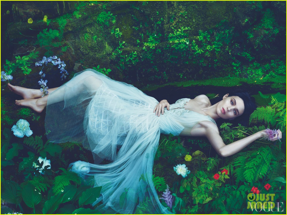 Rooney Mara Covers 'Vogue' November 2011: Photo 2590762 | Magazine ...