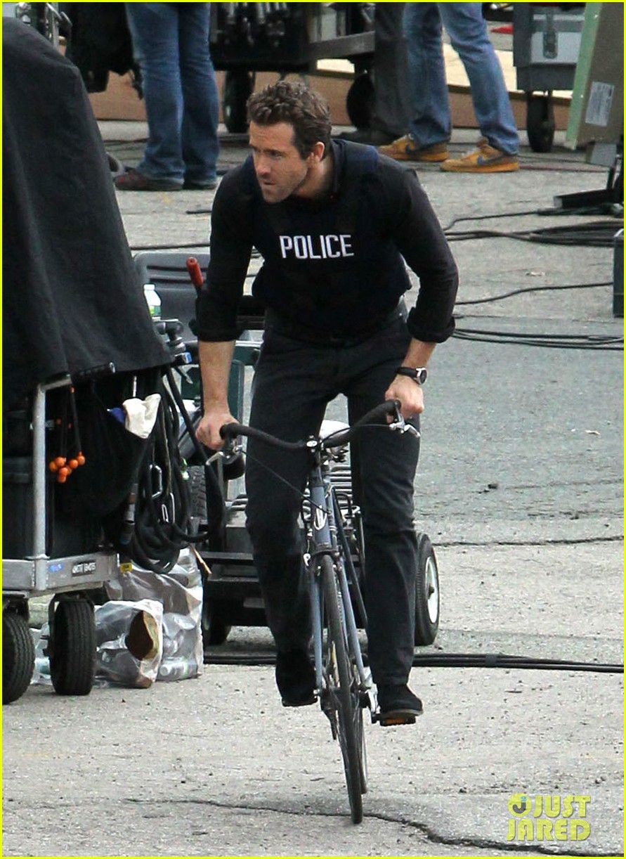 Photo: ryan reynolds ripd set with kevin bacon 05 | Photo 2592522 ...