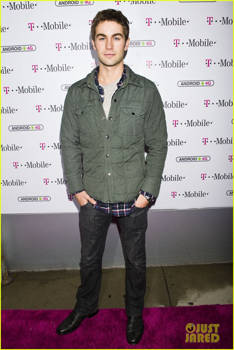 Emma Roberts & Chace Crawford: T-Mobile Launch Party!: Photo 2589382 ...