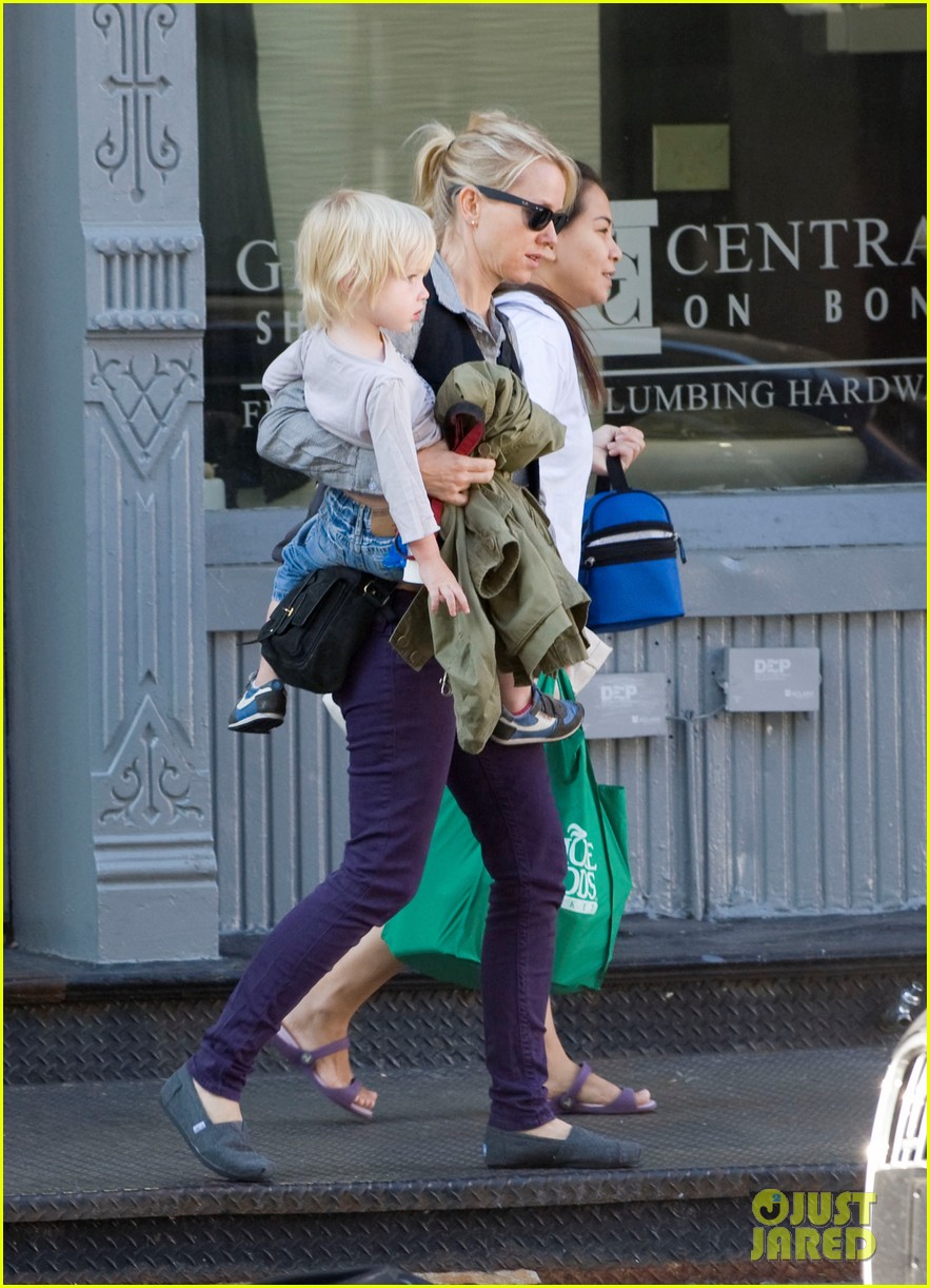 Naomi Watts: Shopping with Samuel!: Photo 2588061 | Celebrity Babies ...