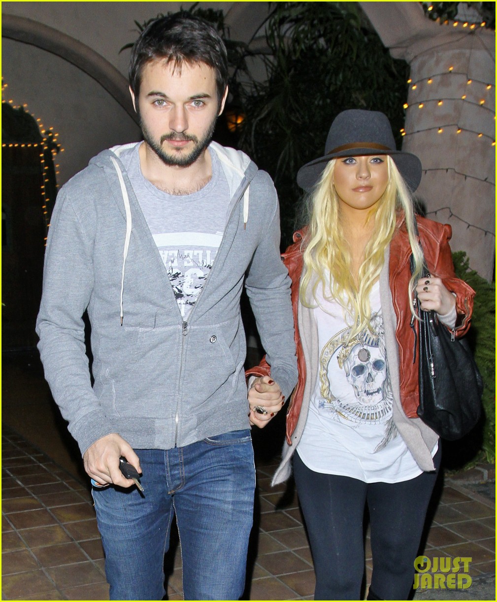 Christina Aguilera: 'The Voice' Season Two Trailer!: Photo 2600032 ...