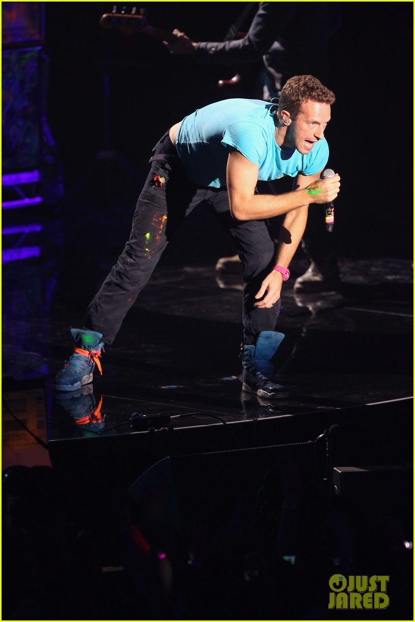 Coldplay: MTV EMAs 2011 Red Carpet & Performance: Photo 2597470 ...
