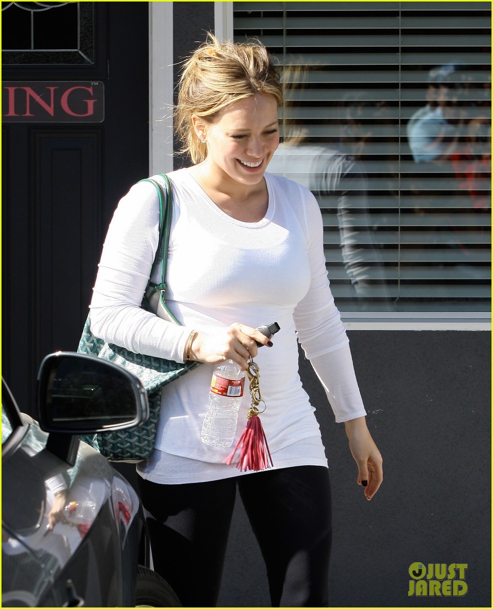 Hilary Duff: 'My Belly Is Really Starting 2 Grow!': Photo 2596626 ...