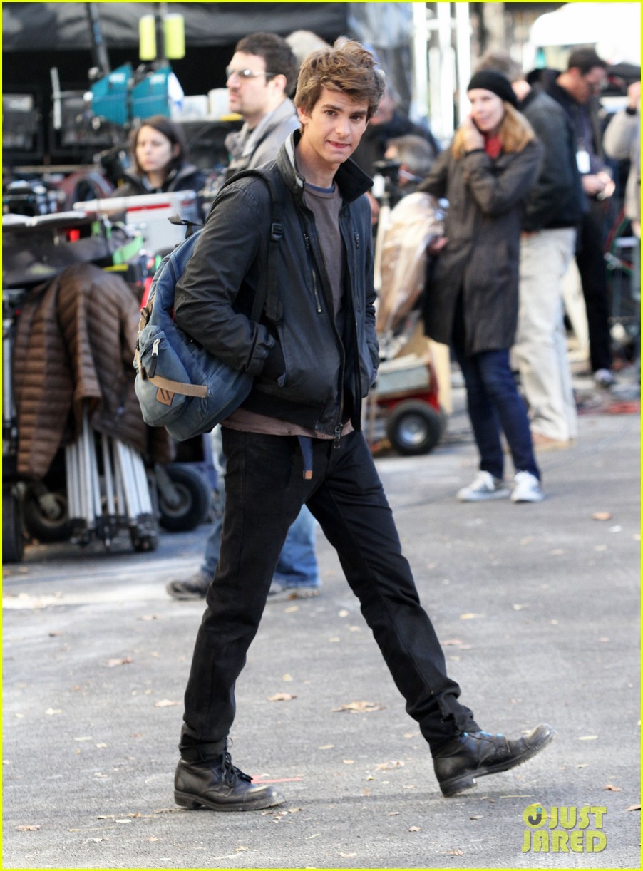 Andrew Garfield: 'Spider-Man' in NYC!: Photo 2601820 | Andrew Garfield ...