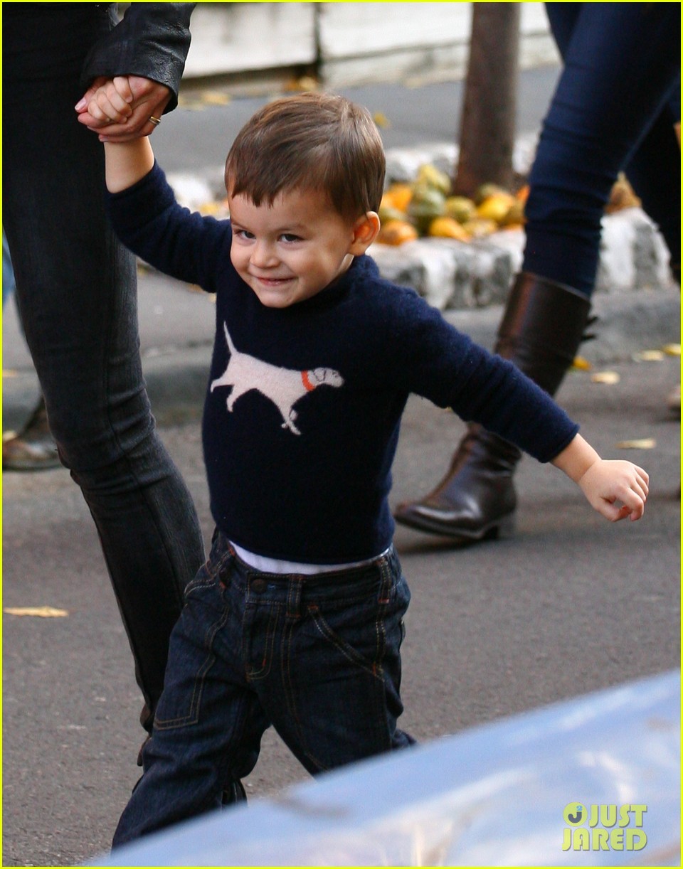 Gisele Bundchen: Extra Virgin Lunch with Benjamin Brady!: Photo 2602080 ...