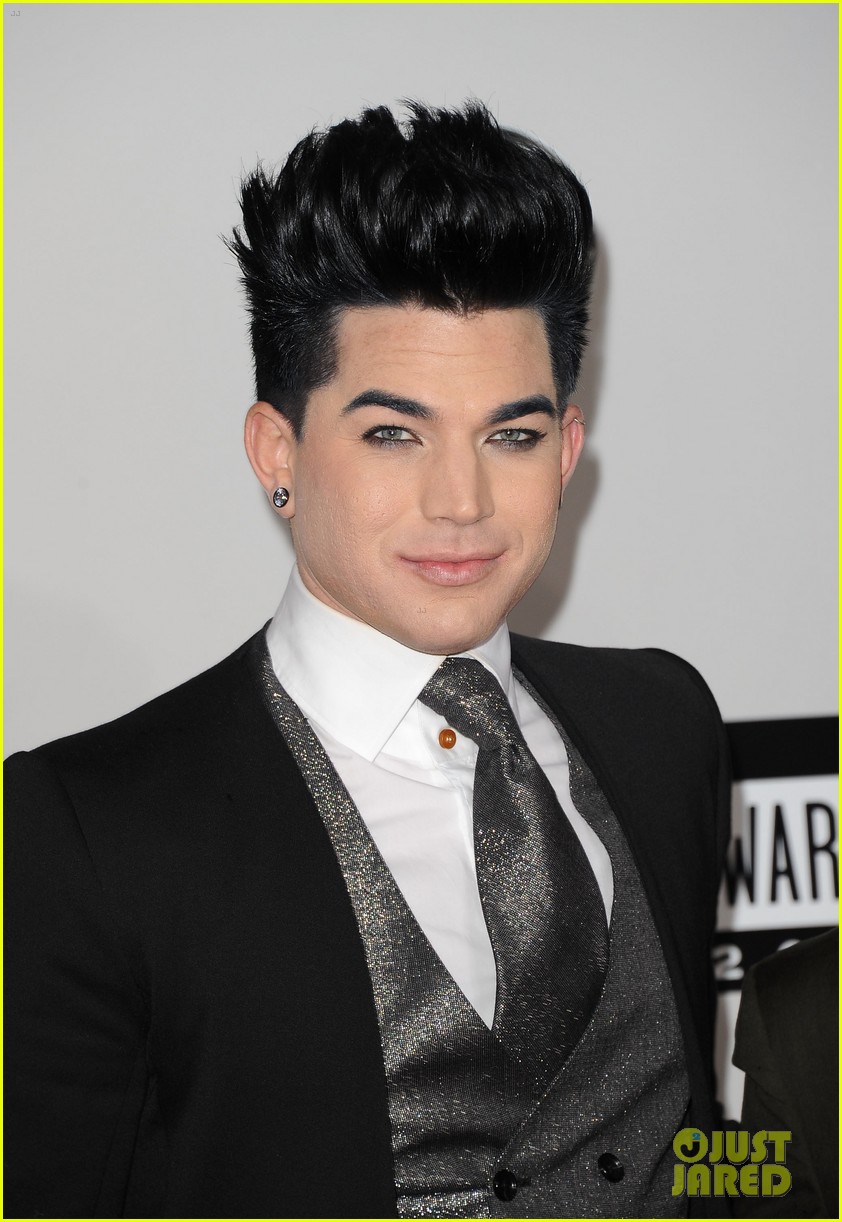 Adam Lambert - AMAs 2011 Red Carpet: Photo 2602472 | 2011 AMAs, Adam ...