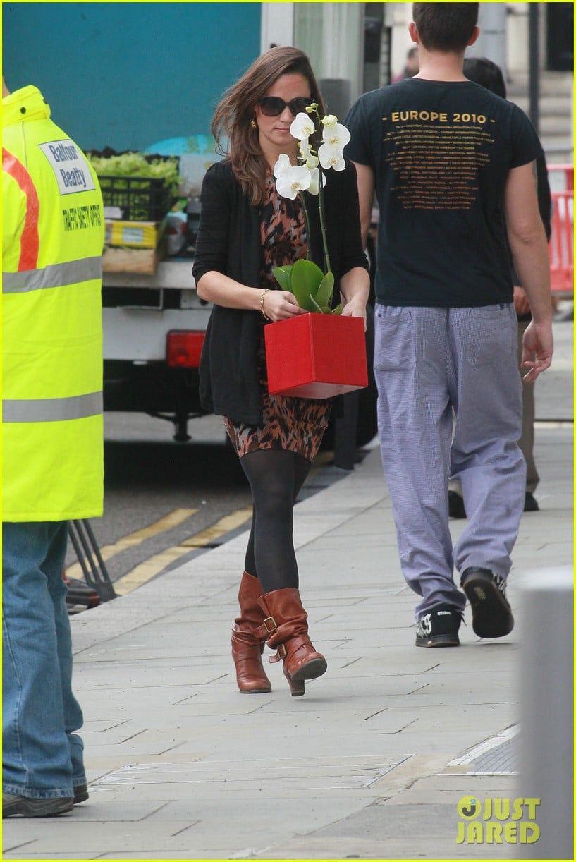 Pippa Middleton: Writing A Party Etiquette Book?: Photo 2596839 | Pippa ...