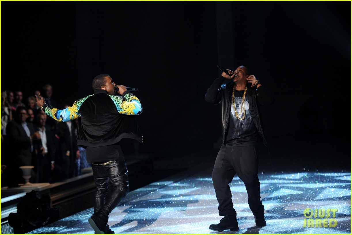 Nicki Minaj, Kanye West & Jay-Z - VS Fashion Show 2011: Photo 2598729 ...