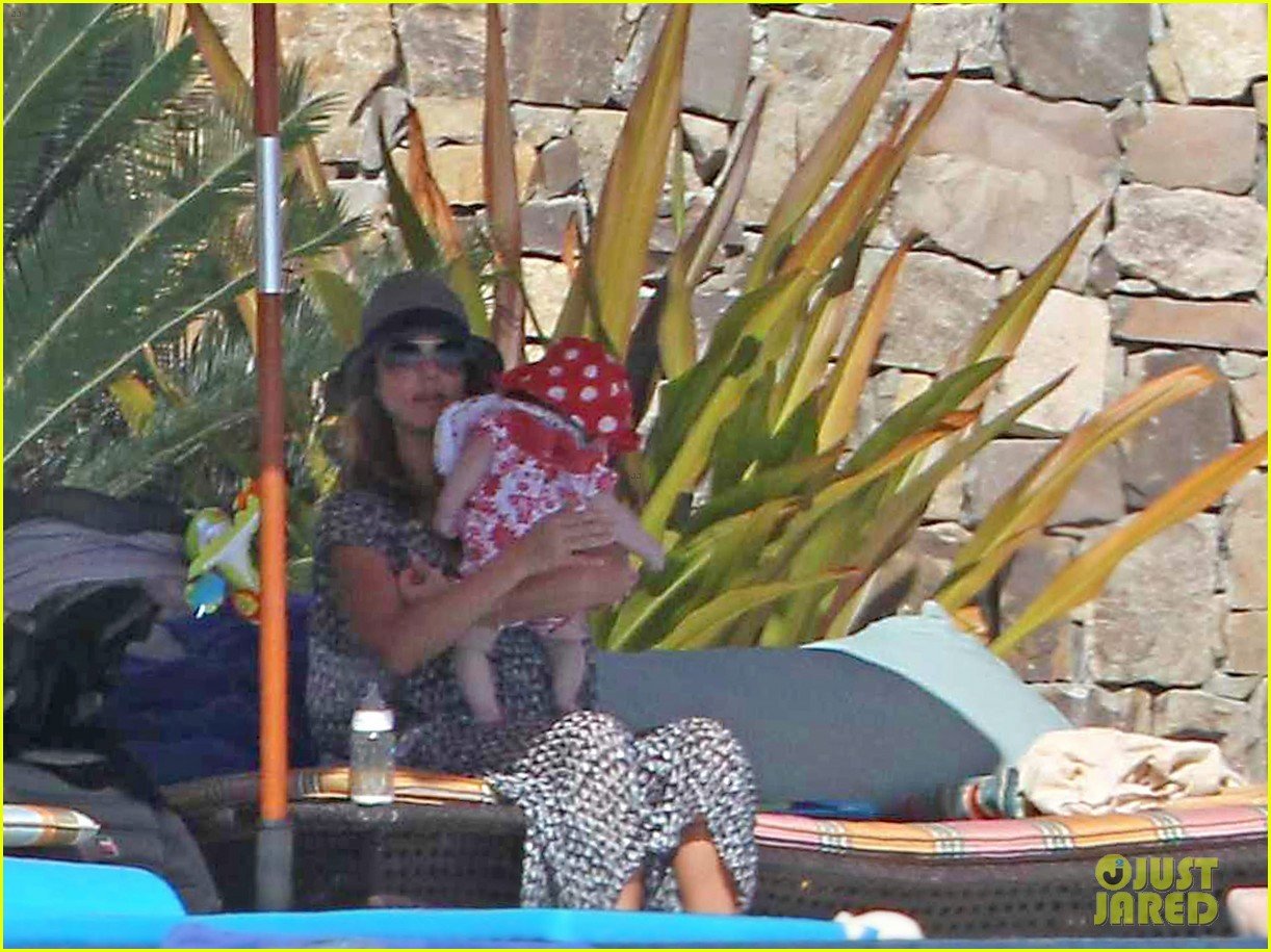 Photo: jessica alba bikini mom in mexico 08 | Photo 2613260 | Just ...