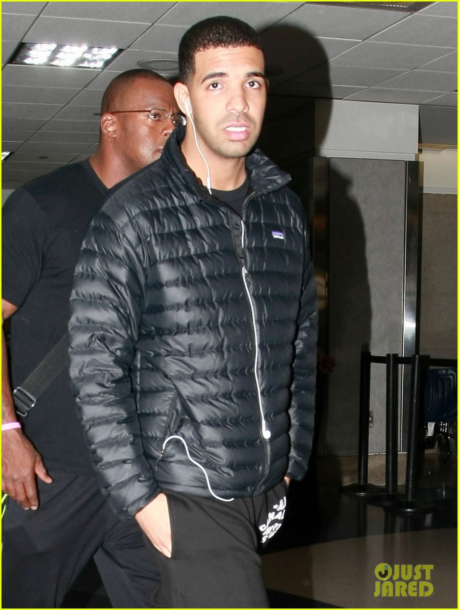 Drake Reacts to Fan's Forehead Tattoo: Photo 2612870 | Drake Photos ...