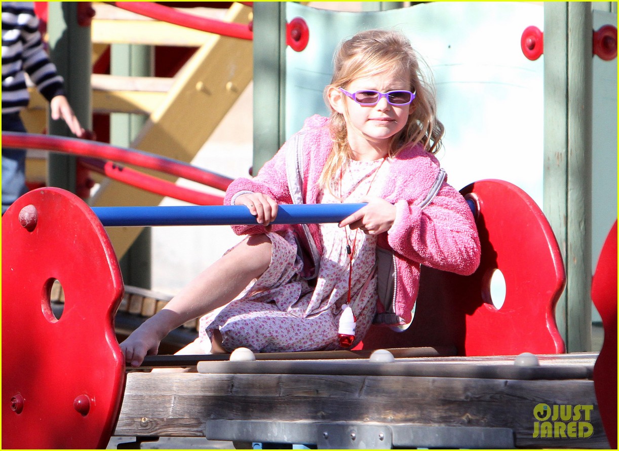 Jennifer Garner: Park Playtime with Violet & Seraphina!: Photo 2606839 ...