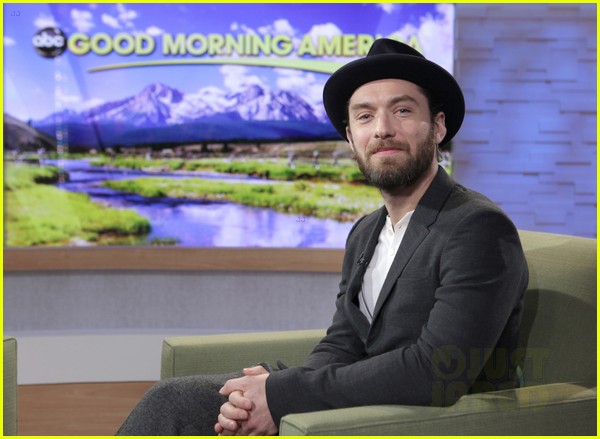 Jude Law: Good Morning, America!: Photo 2609904 | Jude Law Photos ...