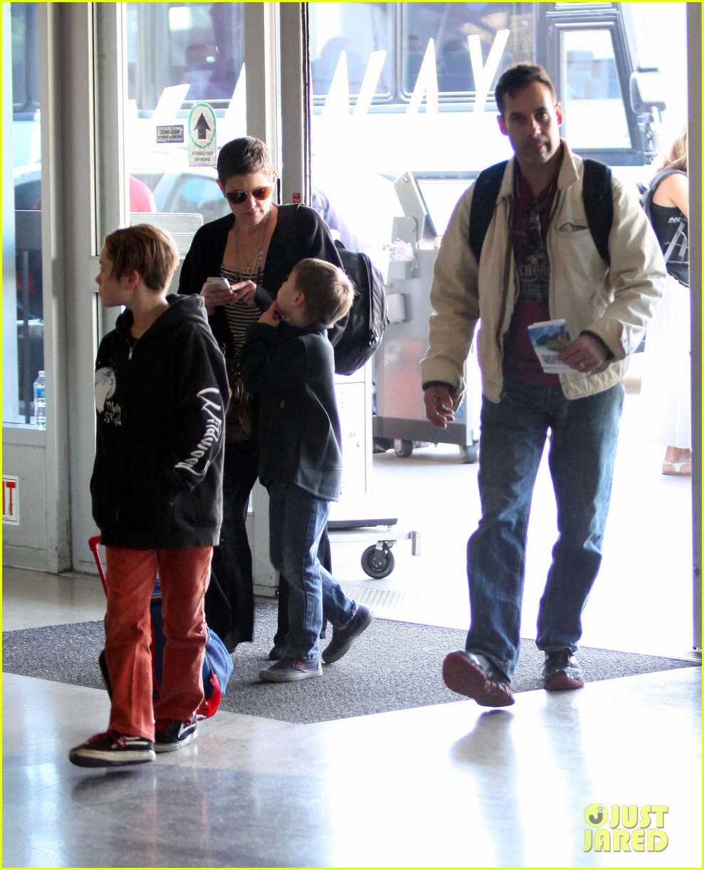 Natalie Maines & Adrian Pasdar: Family Fun!: Photo 2612864 | Adrian ...