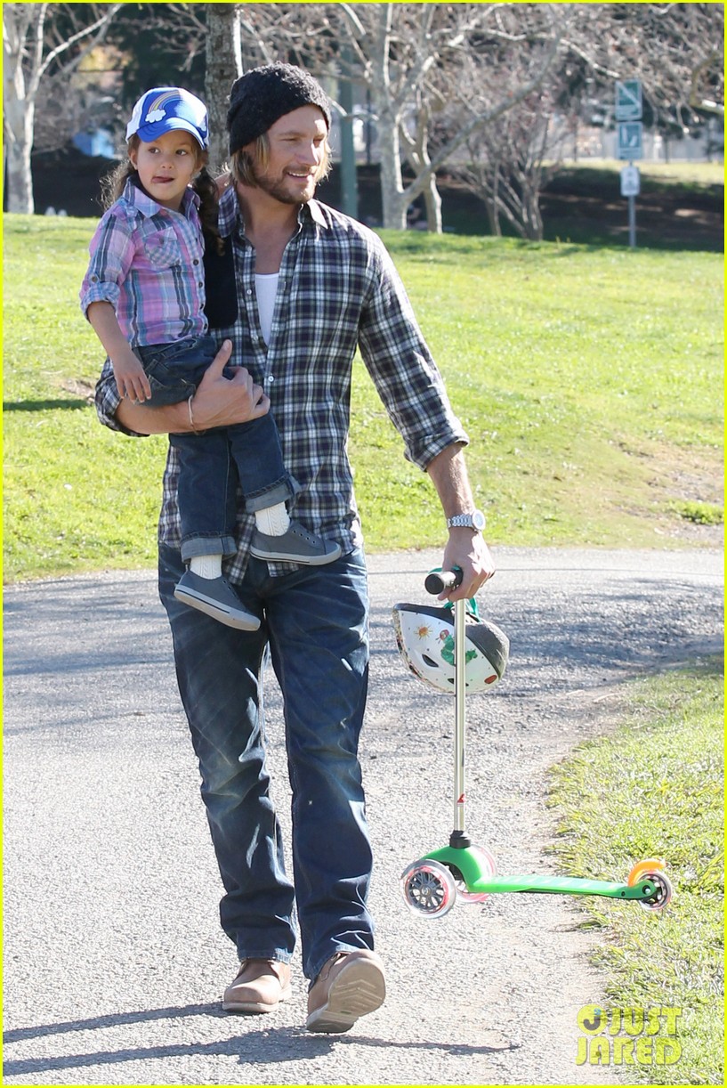 Nahla Aubry: Coldwater Park with Dad Gabriel!: Photo 2612993 ...