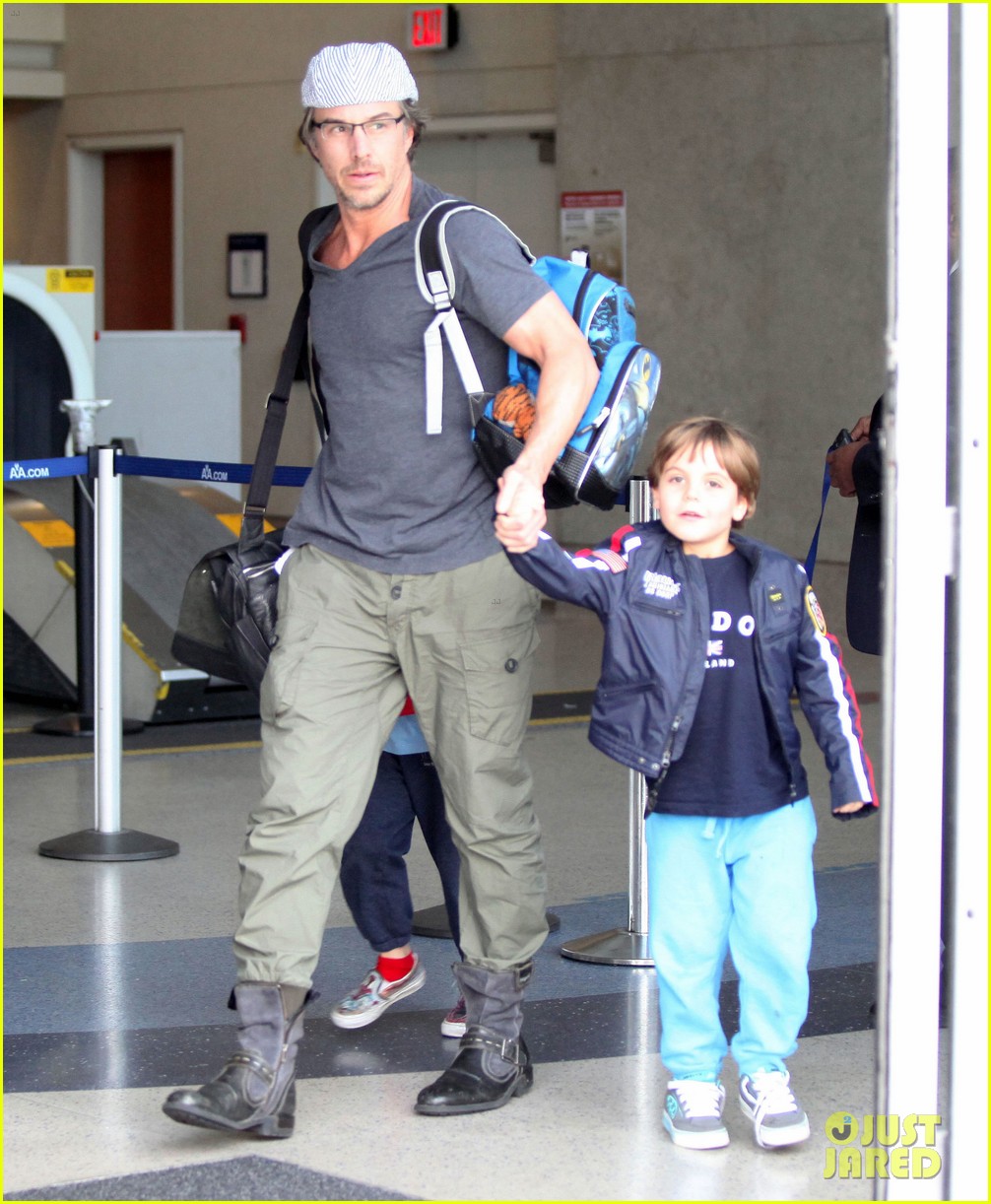 Britney Spears: LAX Landing With Jason Trawick & the Boys!: Photo ...