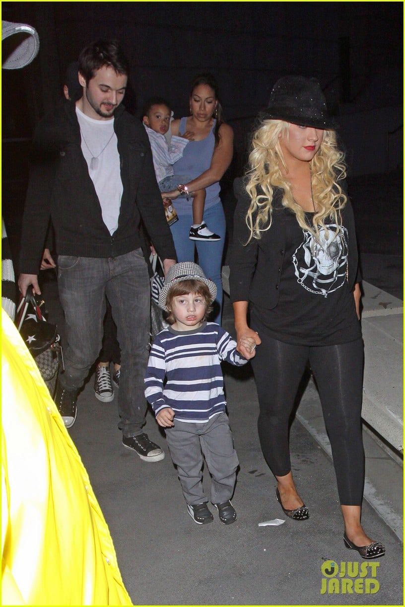 Christina Aguilera & Matt Rutler: 'Immortal World Tour' with Max ...