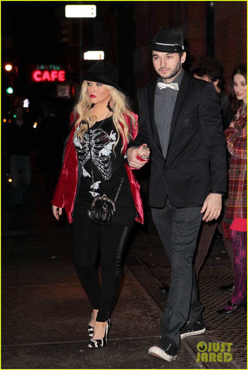 Christina Aguilera & Matt Rutler: New Year's Eve!: Photo 2613866 ...
