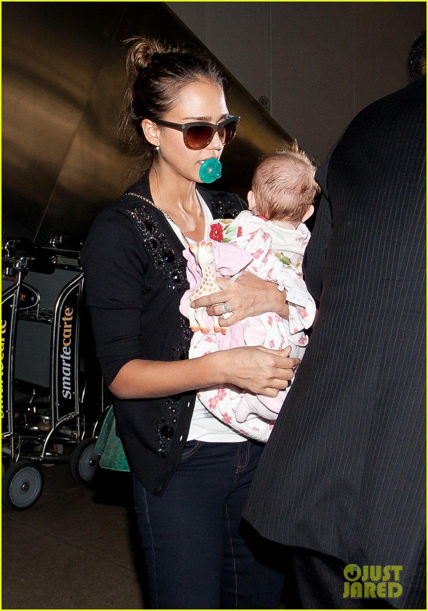 Photo: jessica alba pacifier 08 | Photo 2614300 | Just Jared ...